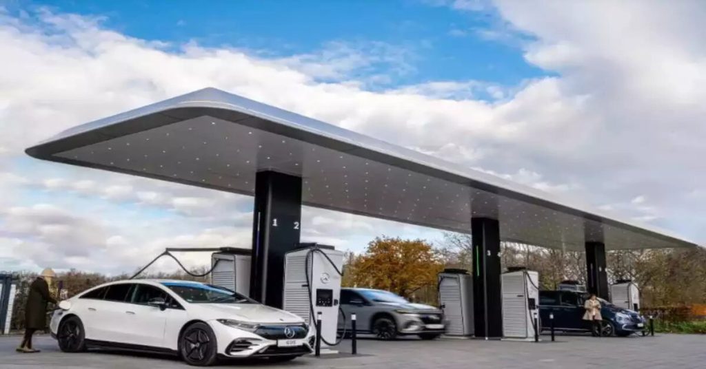 Mercedes-Benz Launches Its First European Charging Hub in Mannheim ...